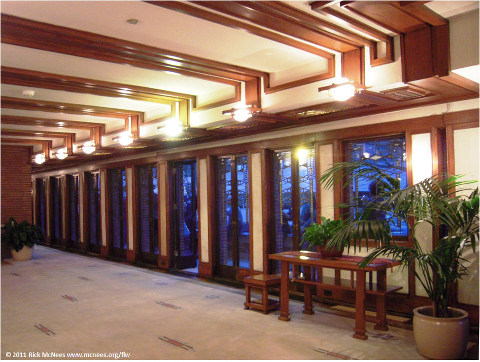 Frank Lloyd Wright Prairie School Architecture - Robie House in Chicago ...